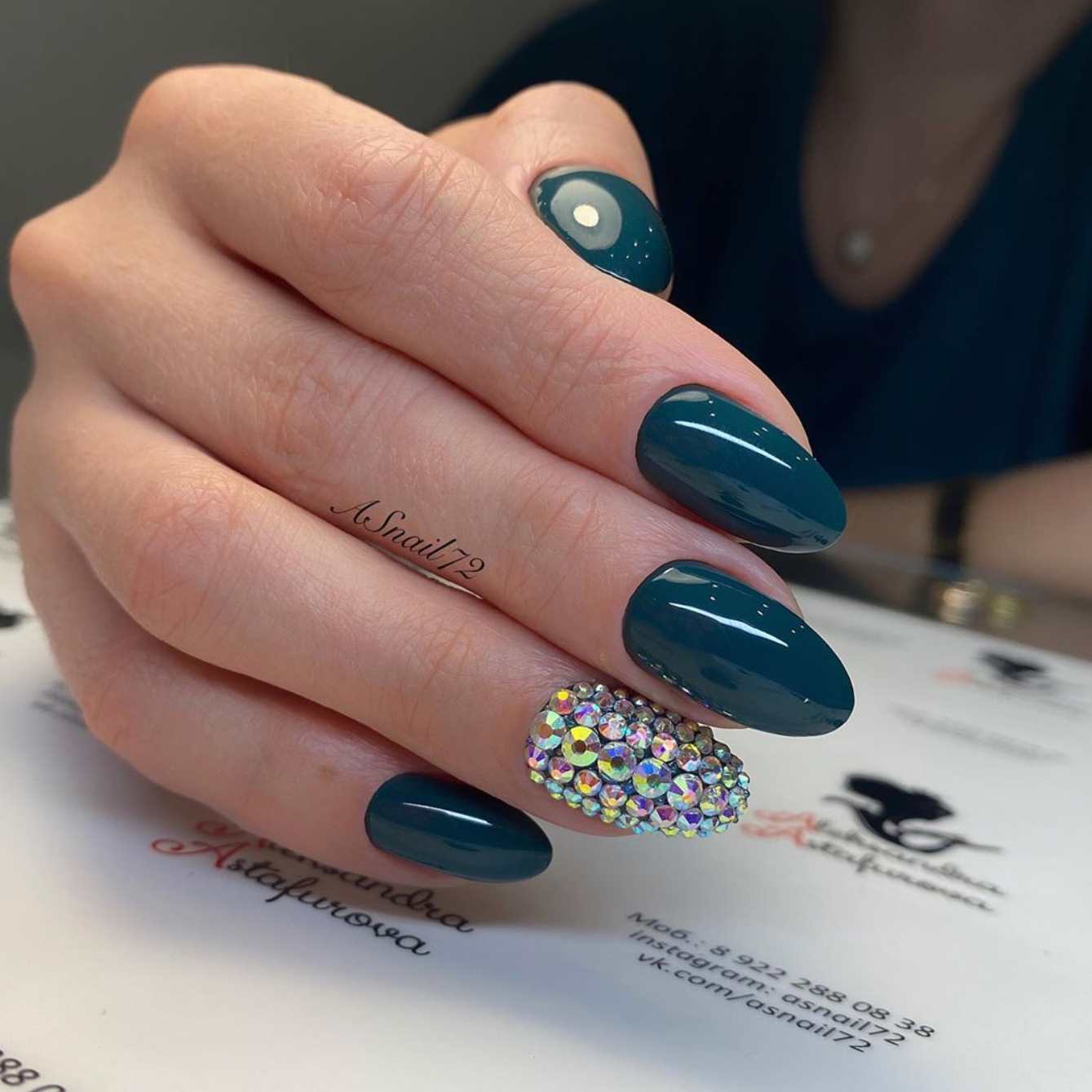 Nail Art Bling: 21 Rhinestone Designs to Fall In Love With - nailhow