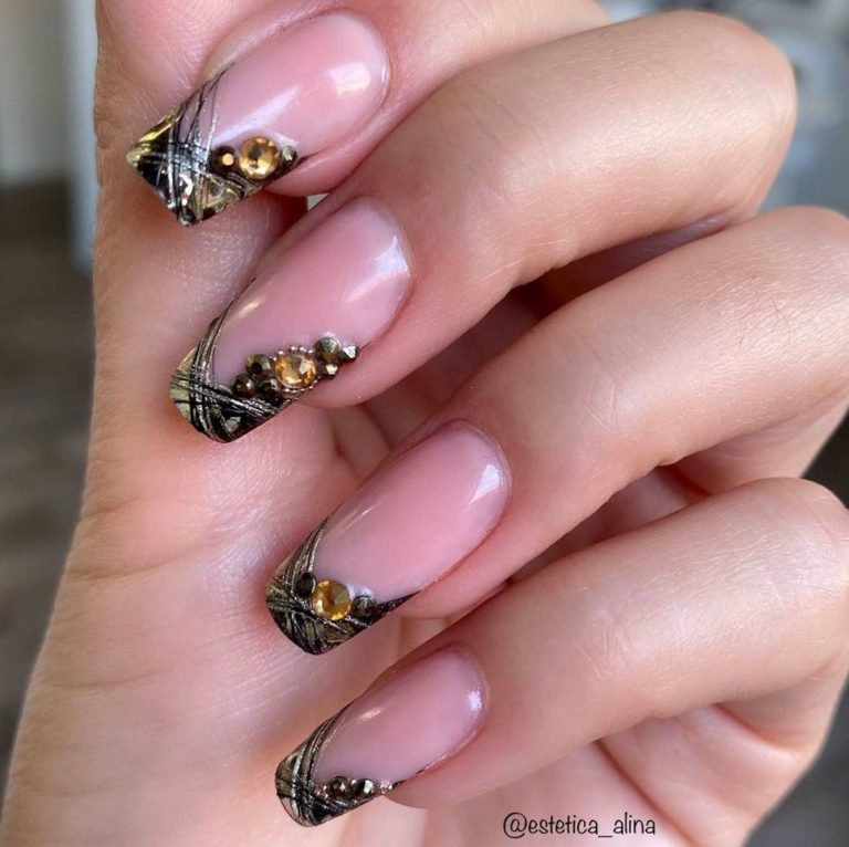 Nail Art Bling: 21 Rhinestone Designs to Fall In Love With - nailhow