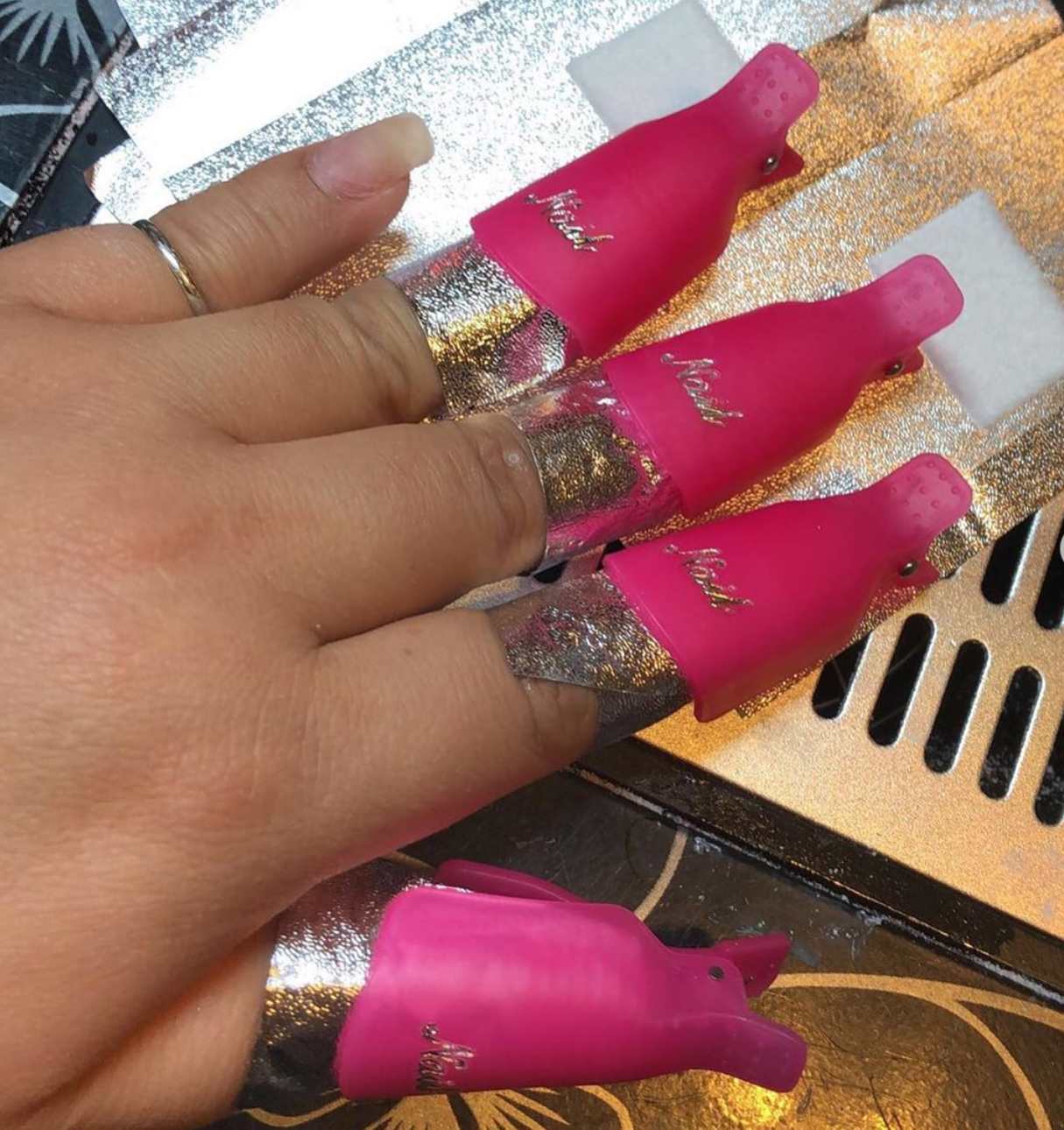 Ditch The Liquid: How to Use Acrylic Dip Powder for Flawless Nails ...