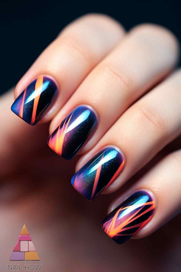 An Ultimate Guide to Line Art Nail Designs - nailhow