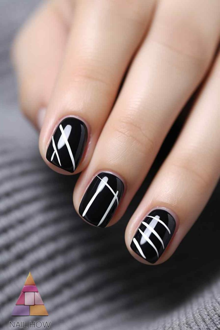 An Ultimate Guide to Line Art Nail Designs - nailhow
