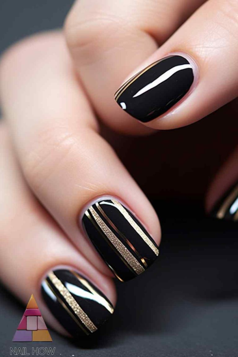 An Ultimate Guide to Line Art Nail Designs - nailhow