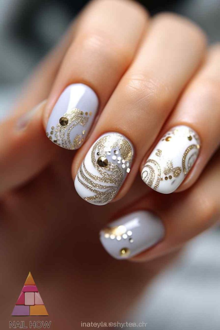 Pearl-fection: A Dive into the Ocean of Pearl Nail Designs - nailhow